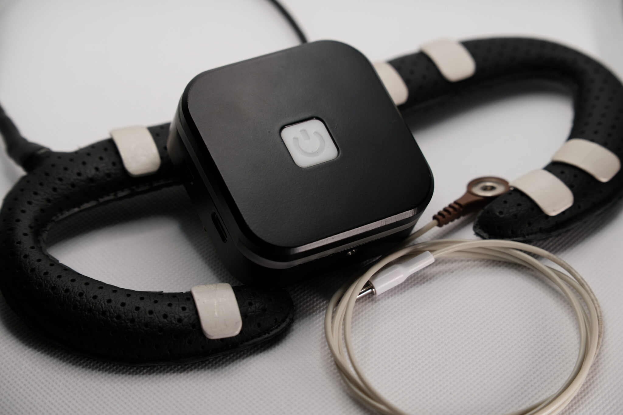 CleverPoint. VR-based real-time EEG/EMG, ECG technology